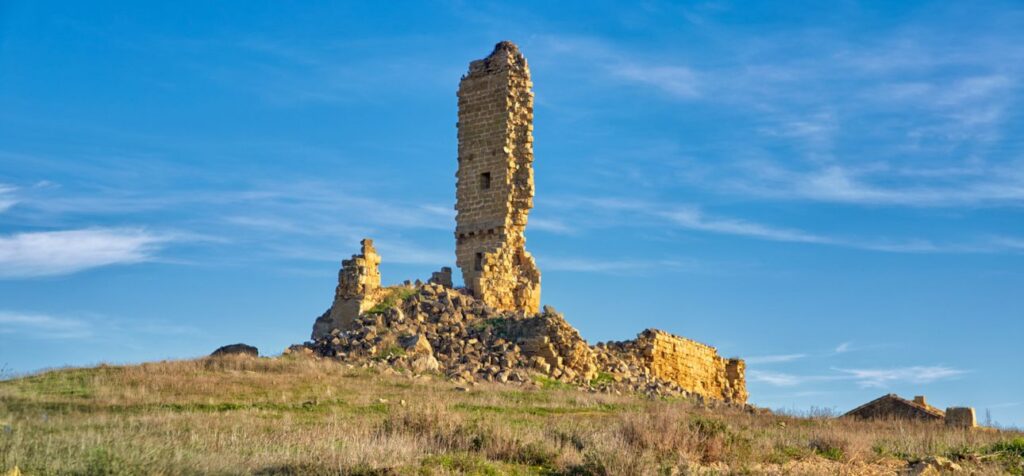 Castillo de Santía - Comarca de las Cinco Villas - Turismo